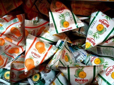 Korea's coffee milk comes in these pyramid bag thingies : r ...