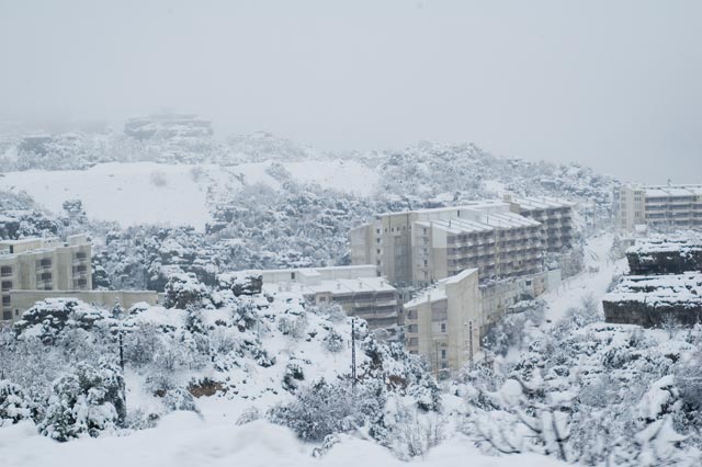 SNOW SNOW SNOW!!! – 2:48AM – Entertaining Kuwait since 2003