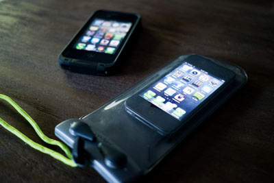 Review: Aquapac vs LifeProof Waterproof iPhone Cases - 2:48AM ...